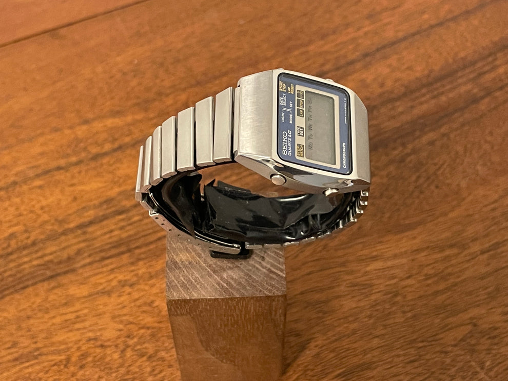 (1977) Seiko A128-5000 Quartz LC digital/LCD chronograph - blue dial ...